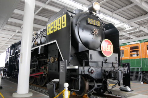 ホンモノのC62が銀河鉄道999になった！京都鉄道博物館の銀河鉄道999展に滑り込み！ | オキラクウサギ