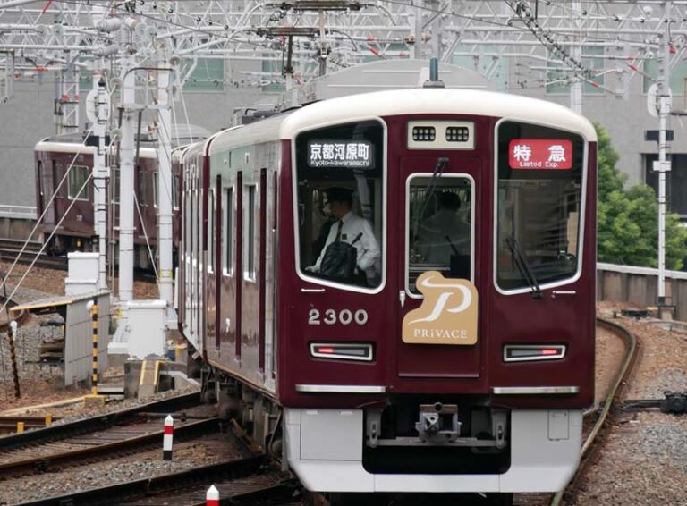 プライベース車単品も！KATOから阪急新2300系が6～7月発売！ | オキラクウサギ