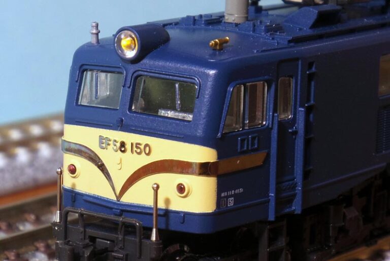 オレンジライトのKATO EF58を電球色LEDに交換しました | オキラクウサギ